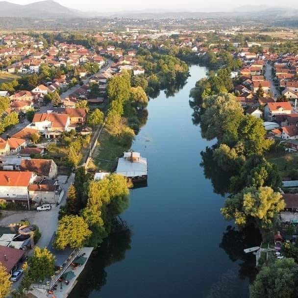 87-godišnji starac u Sanskom Mostu prijavio policiji da ga zlostavlja ...